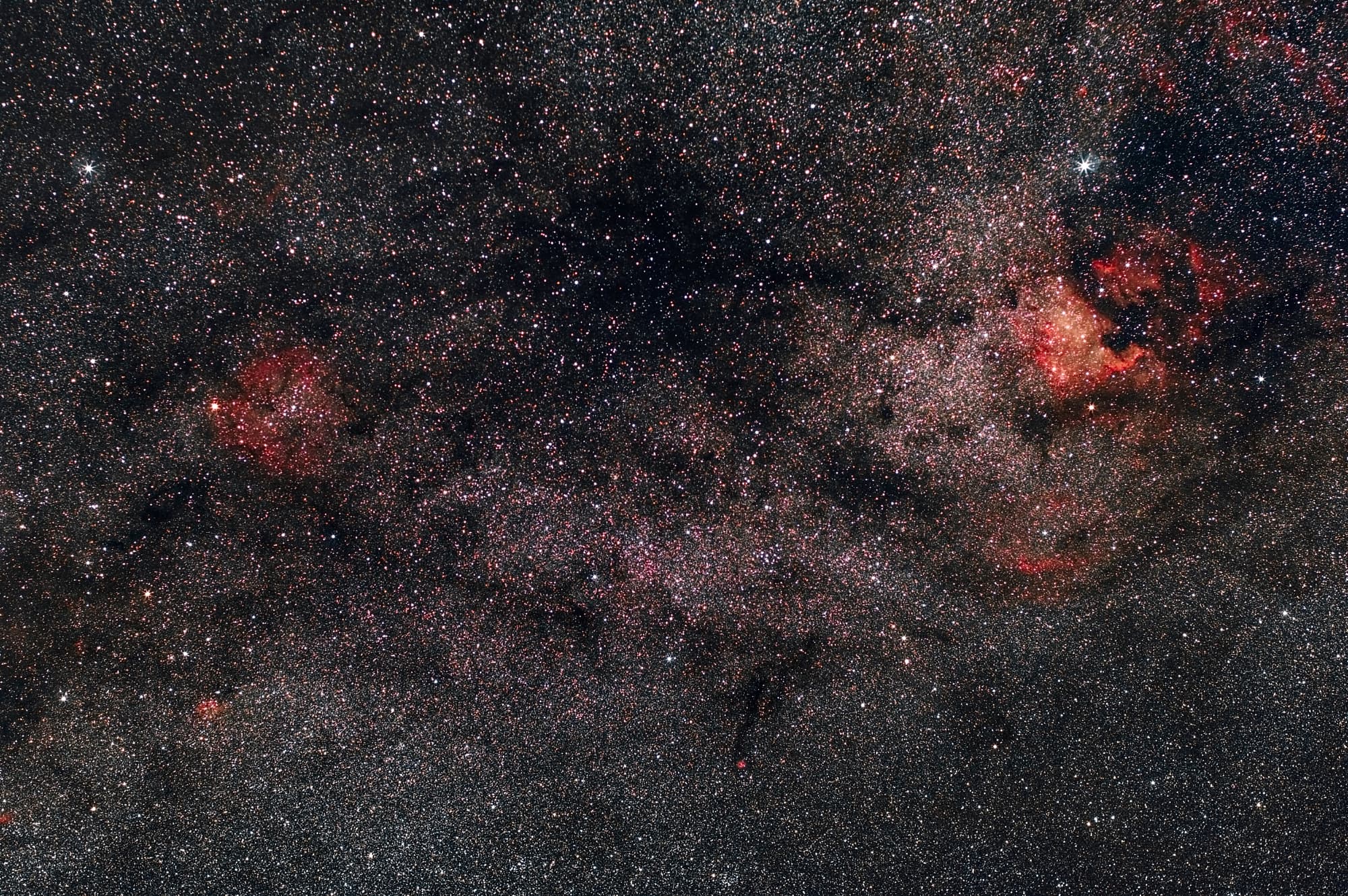 NGC 7000, COCOON NEBULA & IC 1396 - Spektrum der Wissenschaft